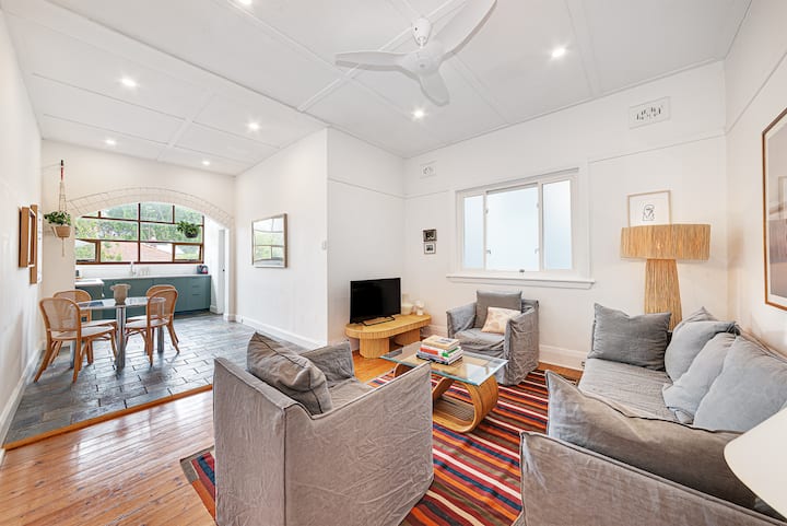 Le Bondi ~Private Parking ~Stroll To Beach - Manly