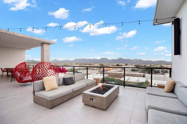 Luxe Studio• Scottsdale Quarter & Kierland Commons - Scottsdale, AZ