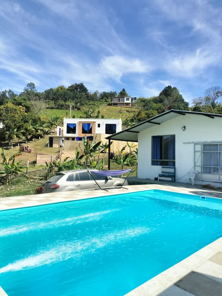 Casa Campestre La Fantasía. Para Mínimo 6 Personas - Nimaima