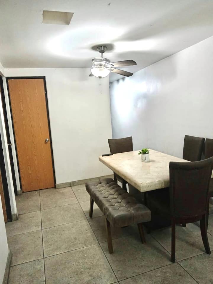 Casa Completa, Estacionamientos Factura - Aguascalientes