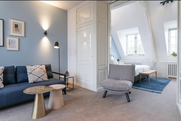 Kleine Woning In Bloemendaal - Heemstede