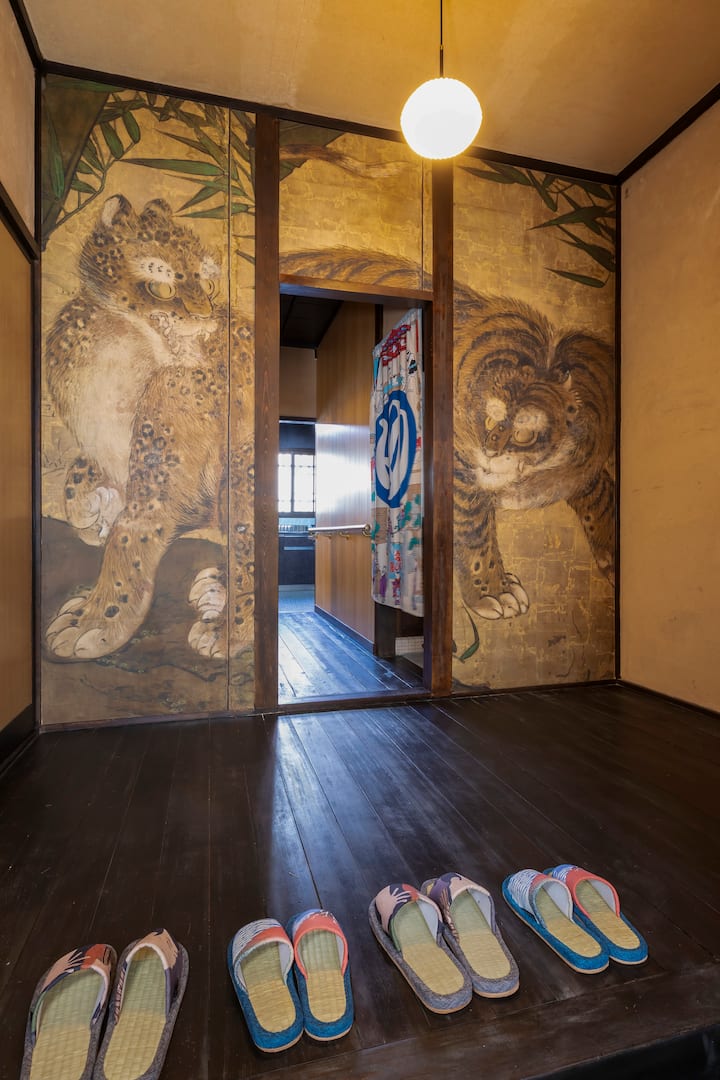 名古屋の街中で感じる伝統的な日本の暮らし【一棟貸し宿】無料駐車場/最大6名/名古屋左衛門亭 - Nagoya