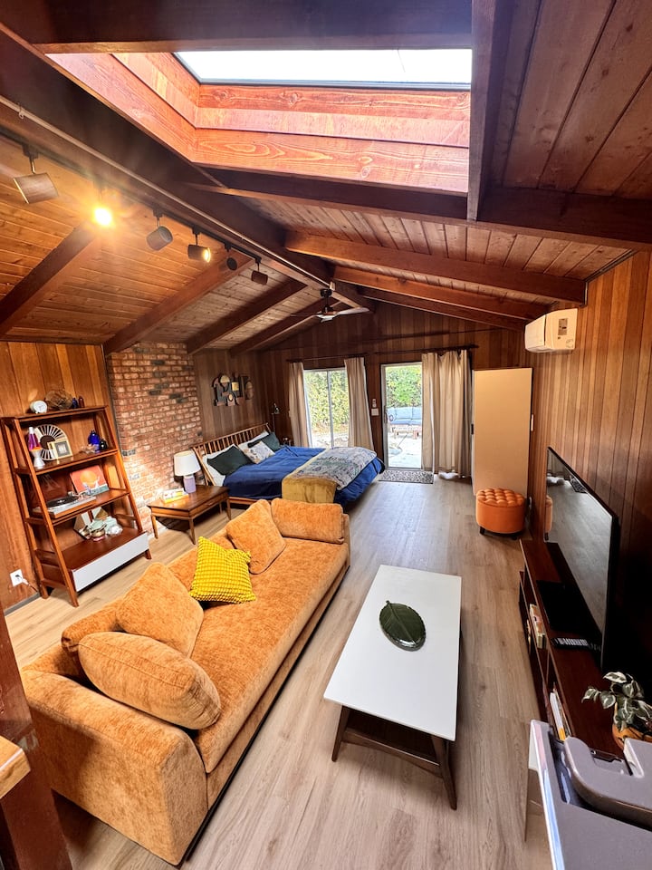 Mid-century Modern Gem Walk To Beach Cafés & Shops - Long Beach, CA