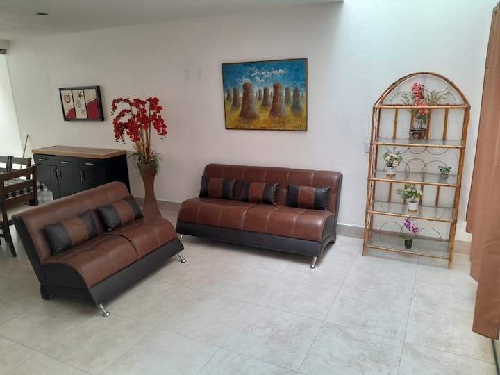 Hermosa Casa A 5 Minutos Del Paque Metropolitano - León