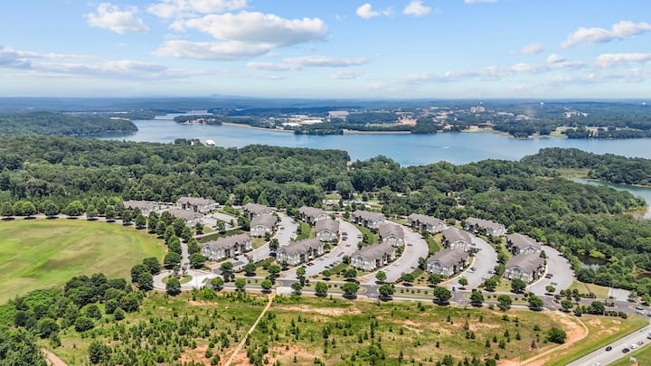 17 - Gameday/concert Getaway! - Clemson