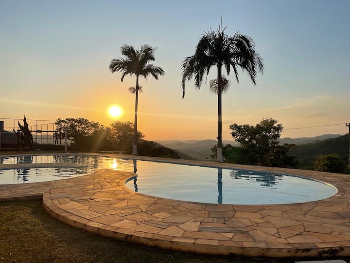 Apartamento Com Vista Belíssima Para As Montanhas. - Brazilië