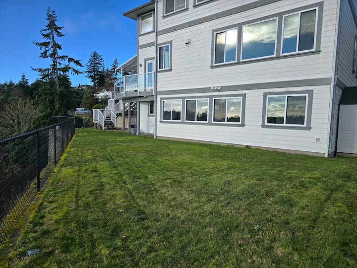 Mountain House - Vancouver Island