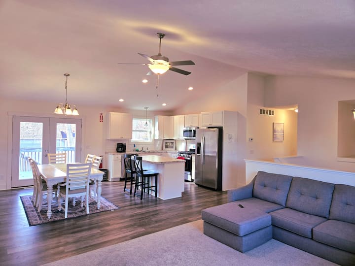 Grand Rapids Area Stay, Shopping And Entertainment - Grand Rapids, MI