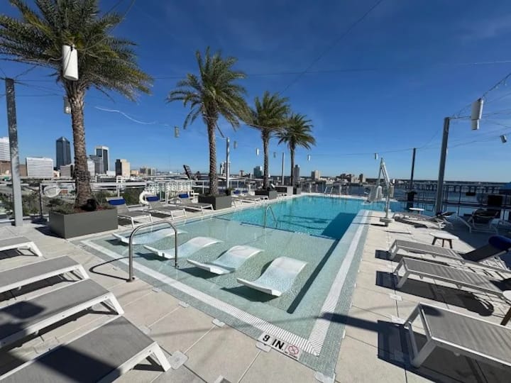 Riverside Studio Apt With City View - Jacksonville, FL