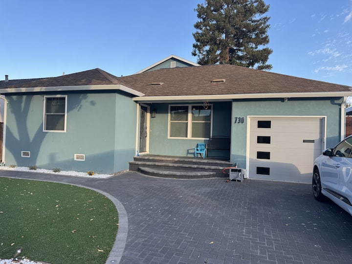 Modern Studio Oasis - Burlingame, CA