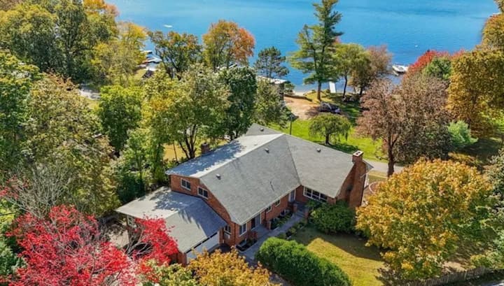 Peaceful Escape On Mahopac Lake & Close To Nyc - Carmel, NY