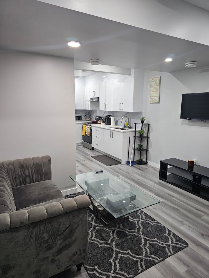 Modern 2br Suite In A Quite, Private Neighborhood. - Beaumont