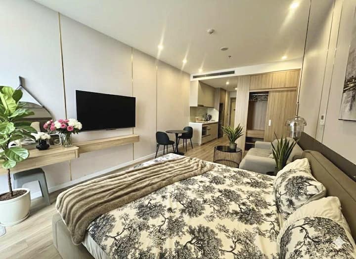 Icon40 Homestay,sea View,ha Long - China