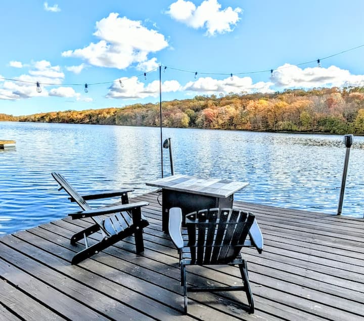 The Monroe Lakehouse -
1 Hour From Nyc - Chester, NY