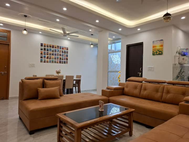 Sunflower Hideaway In Lucknow (Private Flat 2 Flr) - Lucknow