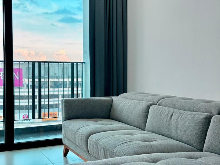 The Cozy Podium 3r2b | 8 Pax @Ypm810 - Kuching