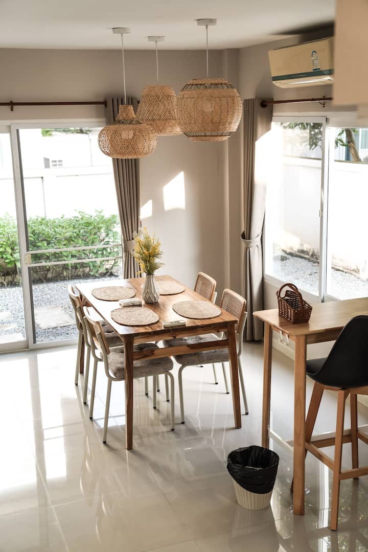 Town House In Middle Of Chiang Mai Best For Family - Mae Rim District