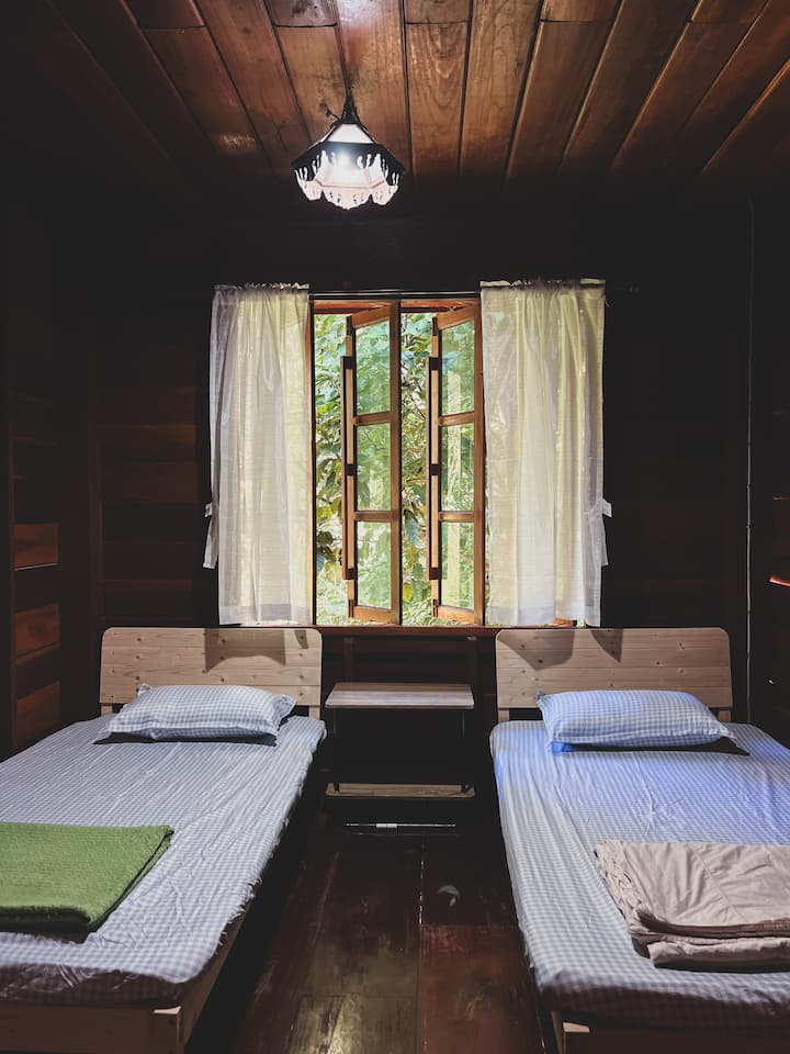 A Place That Feels Truly Lived-in By Locals. - Thailand