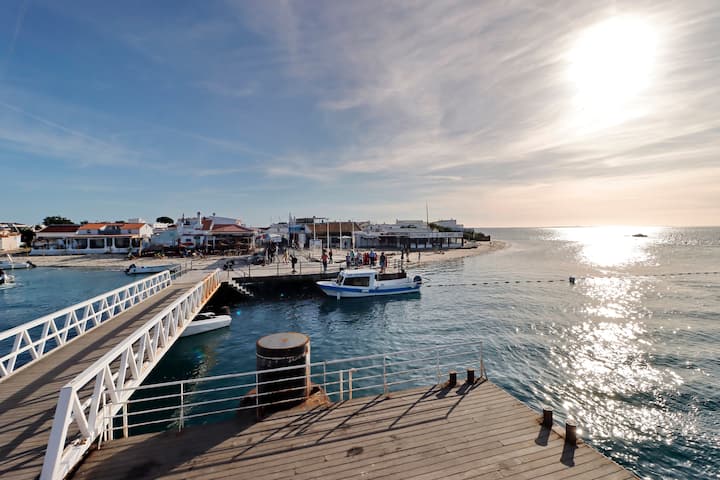 Island Paradise/ Beach/ Grill/ Sea Food/ Sun - Fuseta