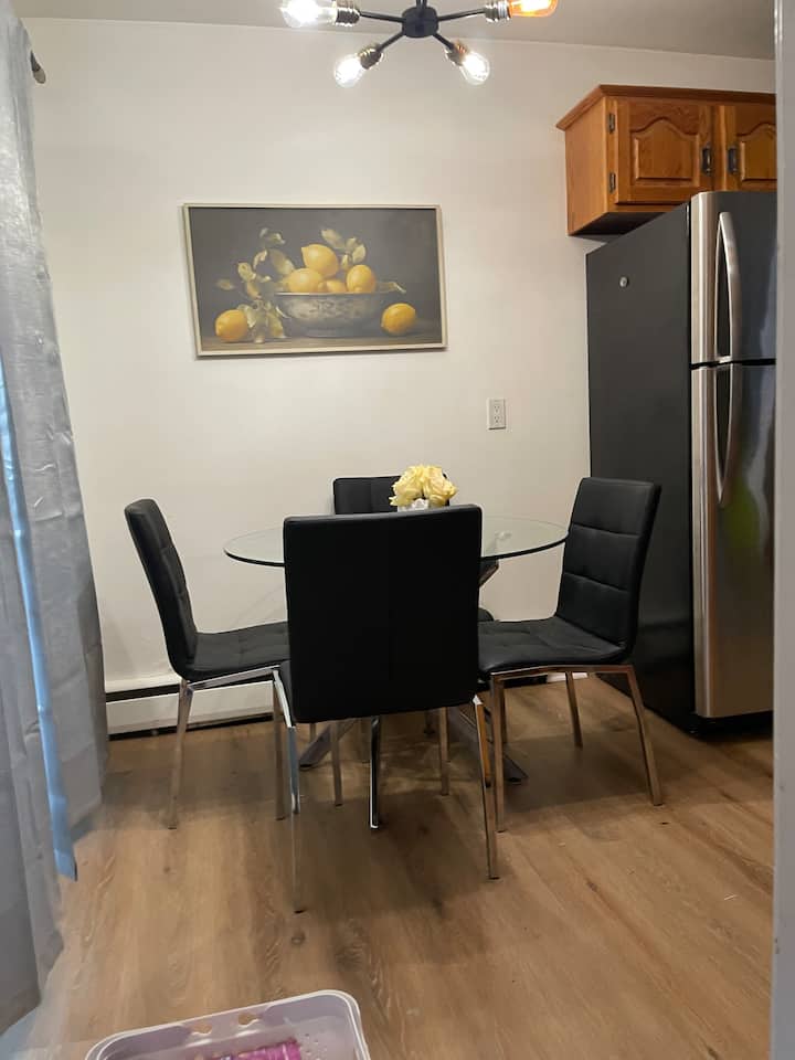 3 Bedroom One Washroom House In Centre Of Cornwall - Cornwall