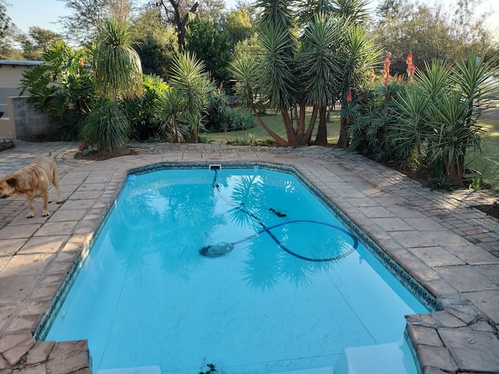 Pink Rocks House - Rustenburg