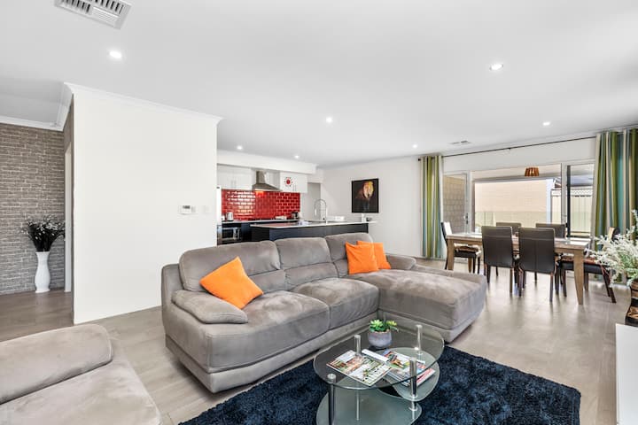 Landsdale's Modern Poolside Home - Western Australia