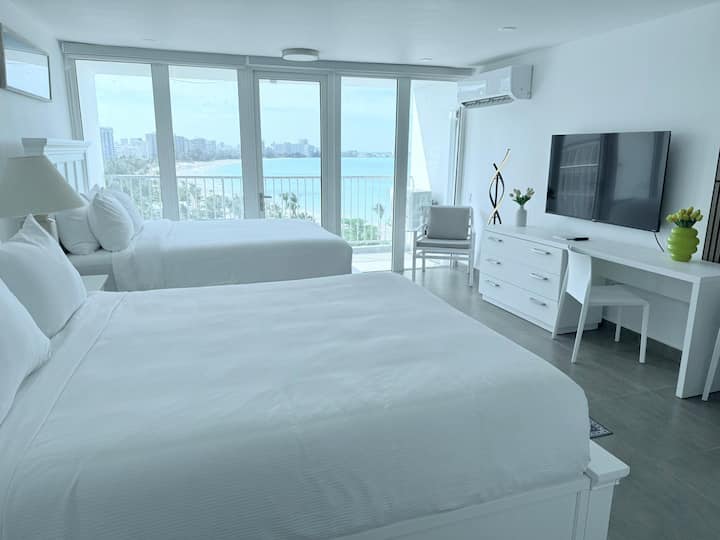 Stylish Oceanview Studio • 2q Bed • Prime Location - 