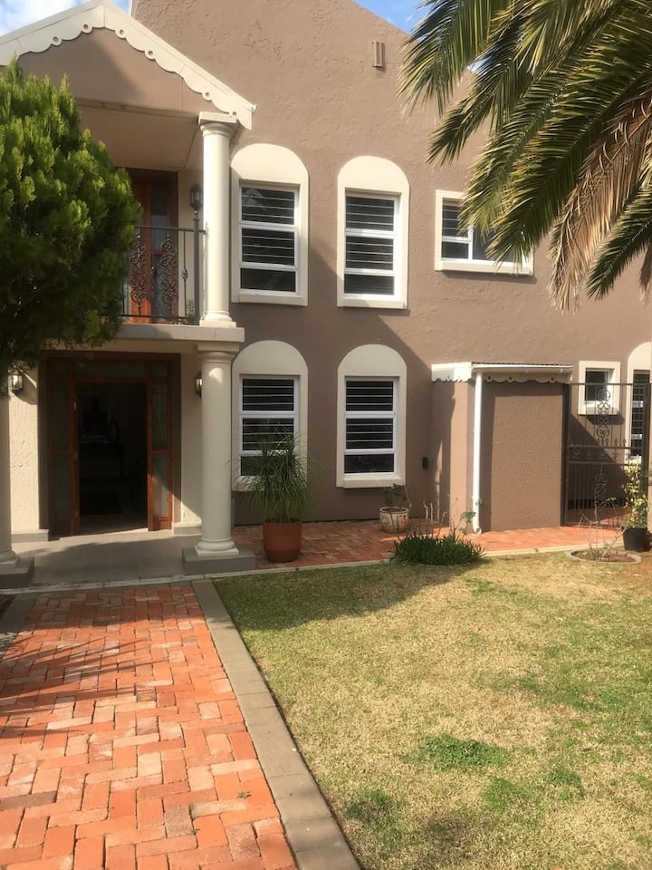 Téranga Guest House - Bloemfontein