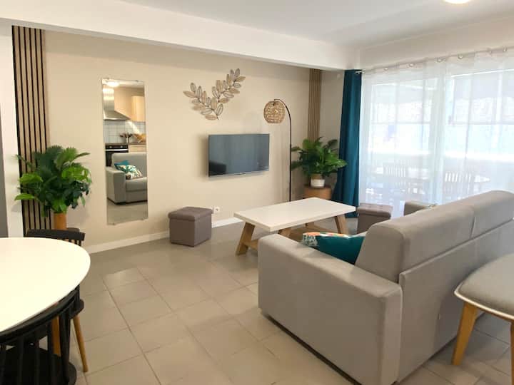 Grand F4 Moderne Avec Terrasse - New Caledonia