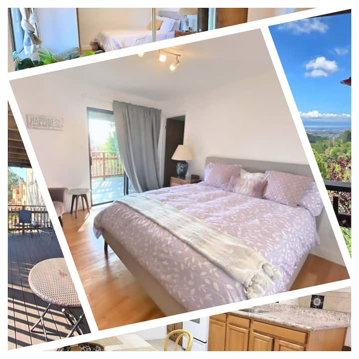 Hillside Retreat W/ Deck Views & Free Parking - Oakland, CA