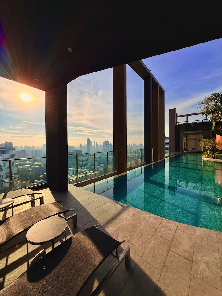 New Rama 9 Condo • 4 Min To Mrt • Sleeps Up To 4 - Thailand
