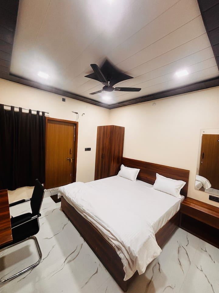 Deluxe Room - Mathura