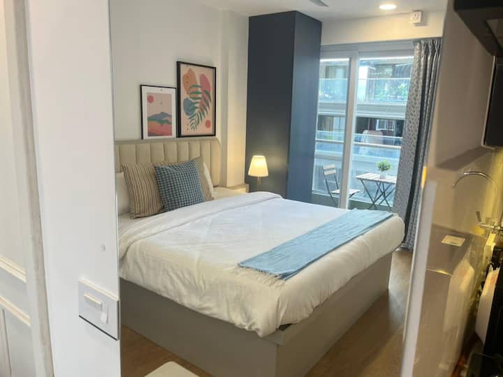 Aesthetic Studio Near Airport W/ Balcony + Parking - Pune