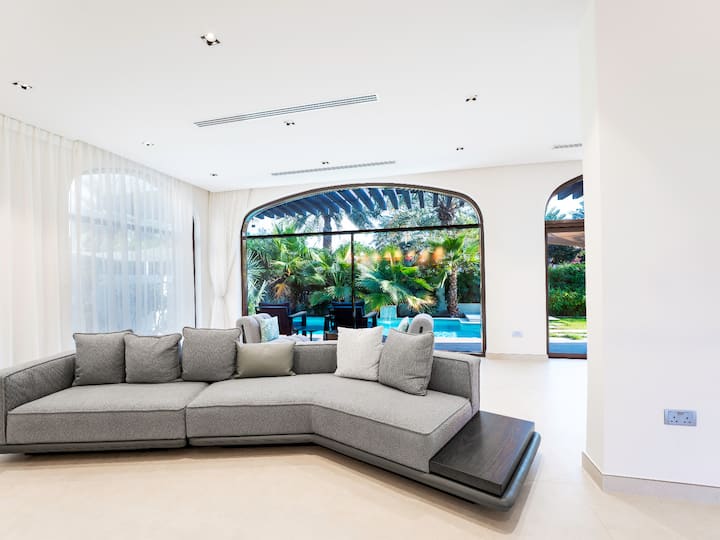 7 Bedroom Luxurious Villa In Al Wadi Safa - Dubai