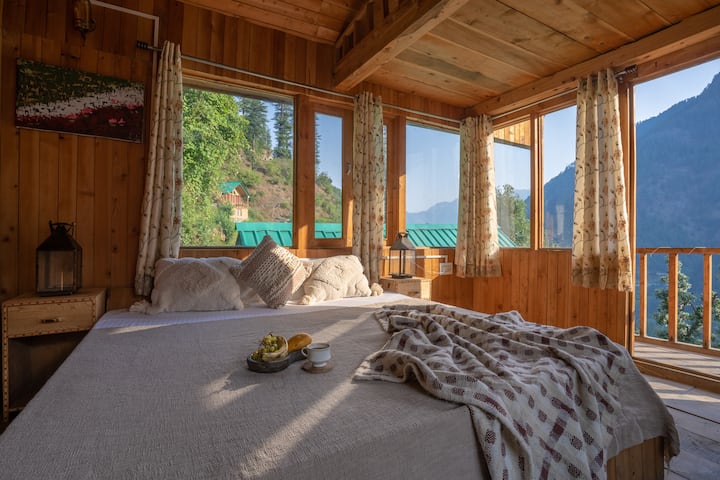 Pinewood Cottage | Jibhi | Bastiat Stays - Jibhi