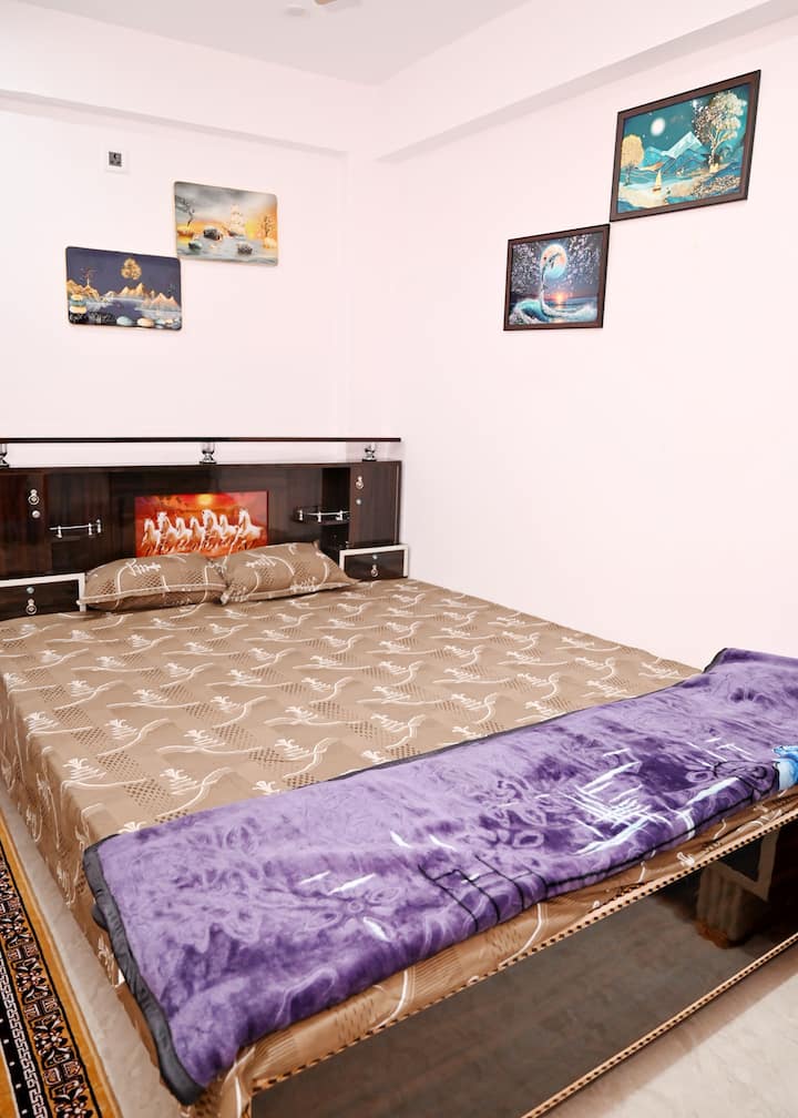 Elegant Luxury 2bhk Apt. With Balcony In Varanasi - India