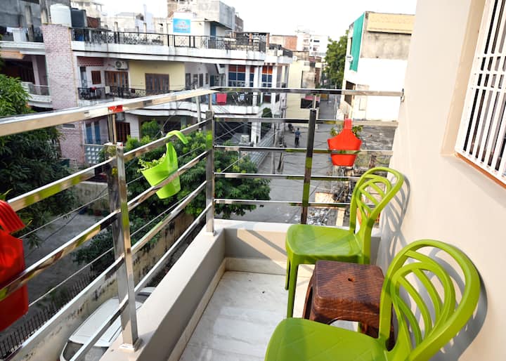 Elegant Luxury 2bhk Apt. With Balcony In Varanasi - India