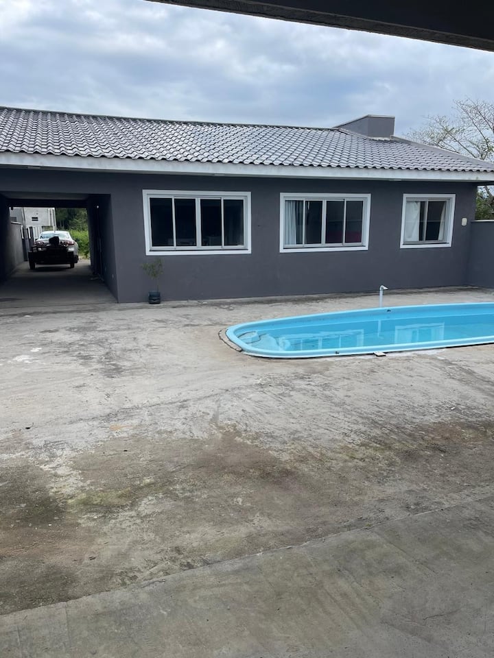 Aluga-se Casa Em Matinhos, Balneário Caravelas. - Matinhos
