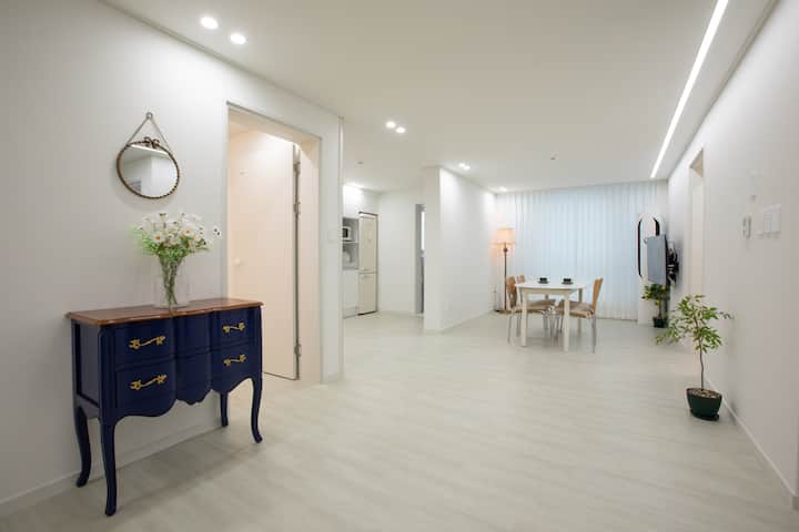 [신규] 남포동 방3개 옥상테라스 - Busan Station