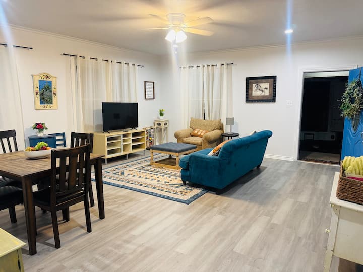 Trevino Bungalow - Abilene, TX
