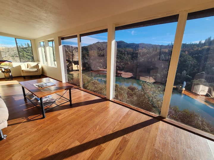 Scenic Home Package Overlooks Sacramento River. - Shasta Lake, CA