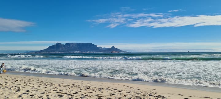 The Sunset Shaker 
Funky Cape Town Beach Escape! - Goodwood