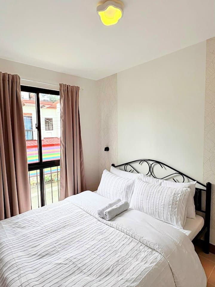 Cozy Family Home With Ac • Wifi • Free Parking - Candelaria, Philippines