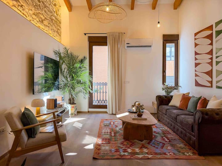 The Poet's House. Design In The Heart Of The City. - Alicante (Alacant)