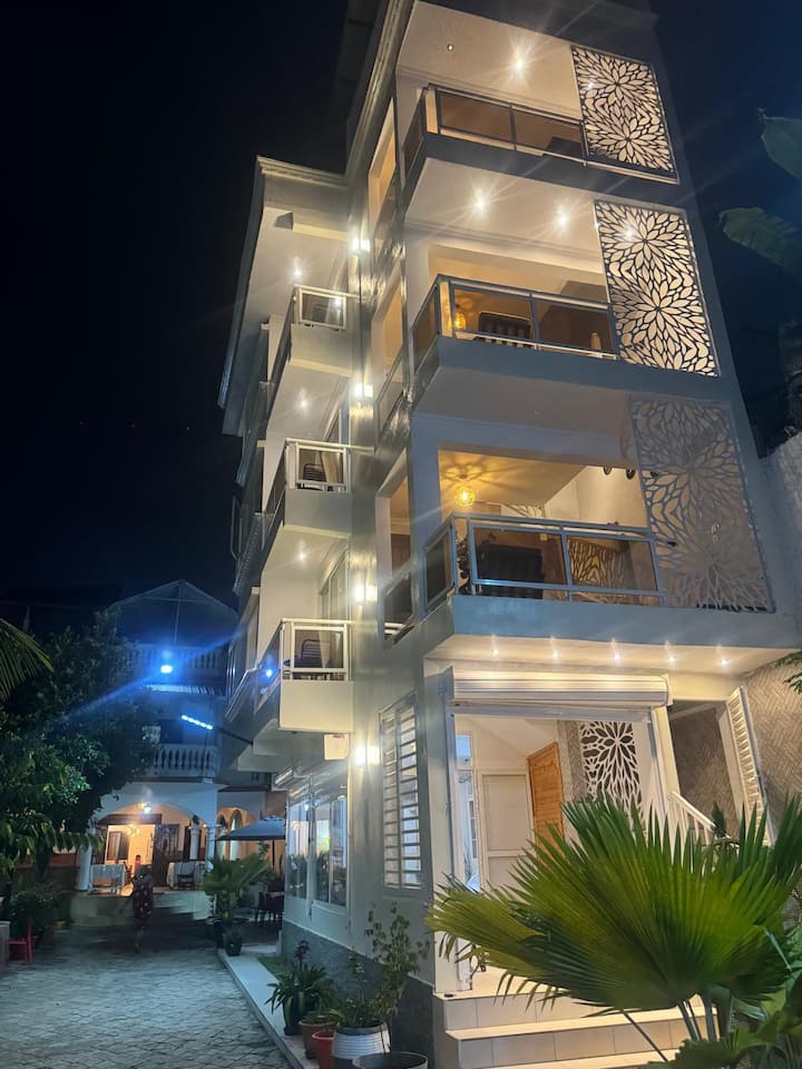 Hôtel/restaurant Le Jasmin : Votre Havre De Paix - Comoros