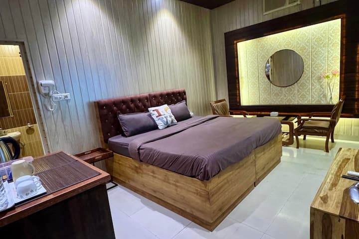 Stay Near Ganga, Rishikesh – Calm & Comfortable - リシケシュ