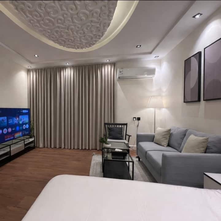 استوديو فاخر وهادئ 
 ( دخول ذكي ) - Riyadh