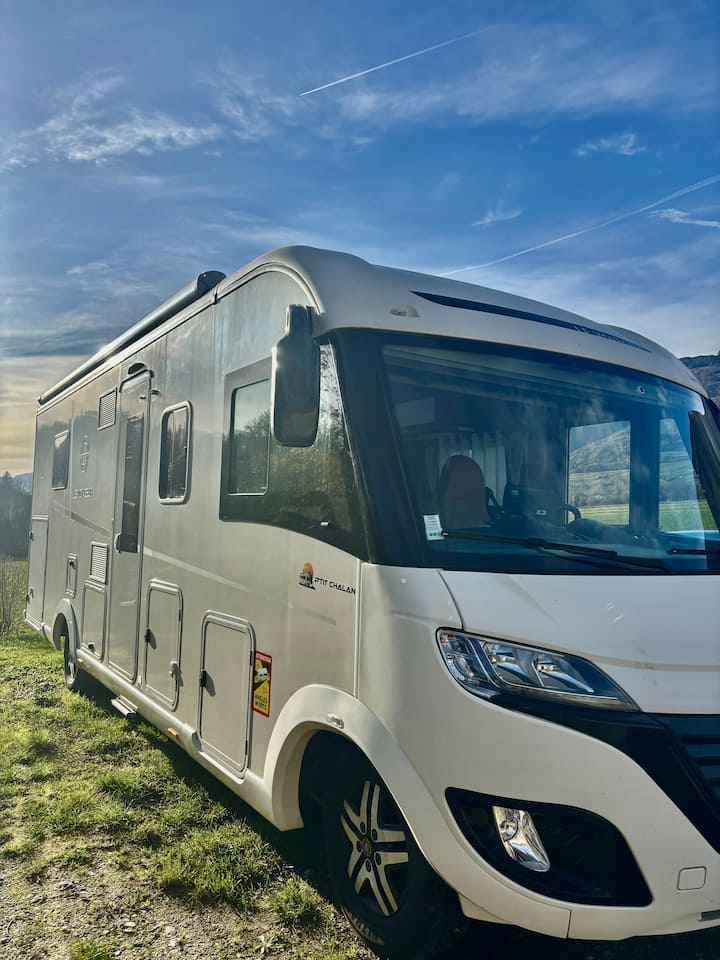 Nuit Insolite Dans Un Camping-car De Luxe. - Aillon-le-Jeune