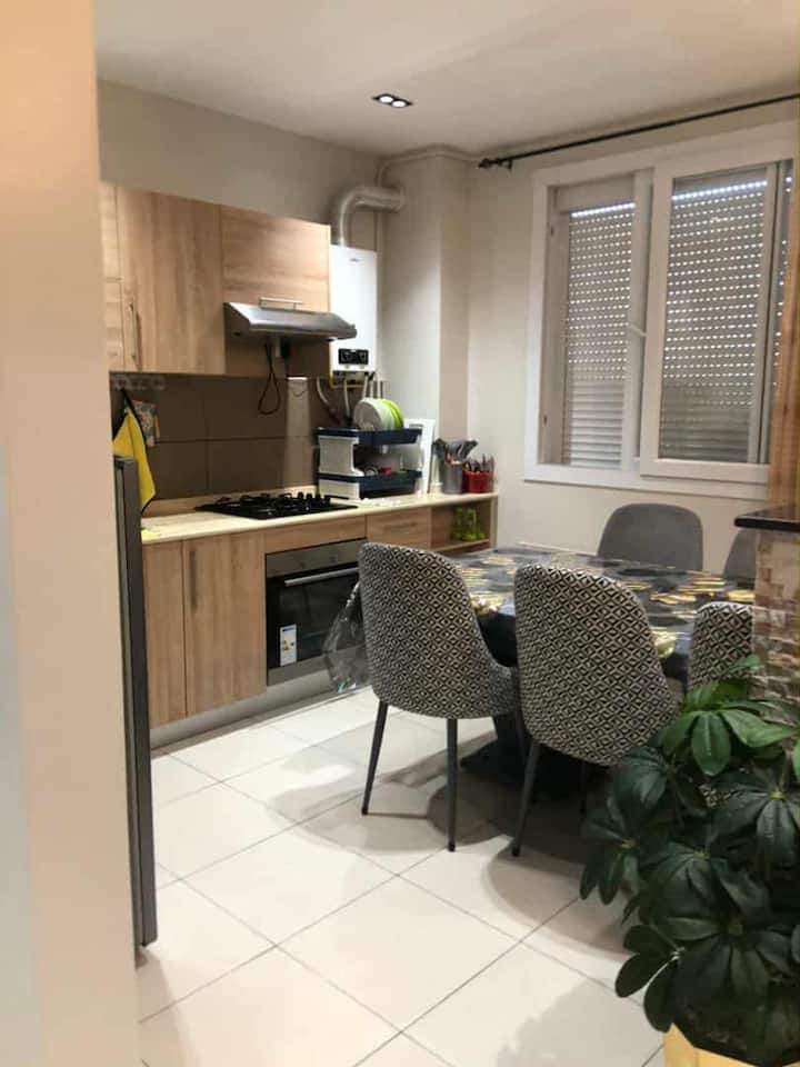 Vue Imprenable Sur Le Port  De Béjaïa Et  Sommets - Béjaïa