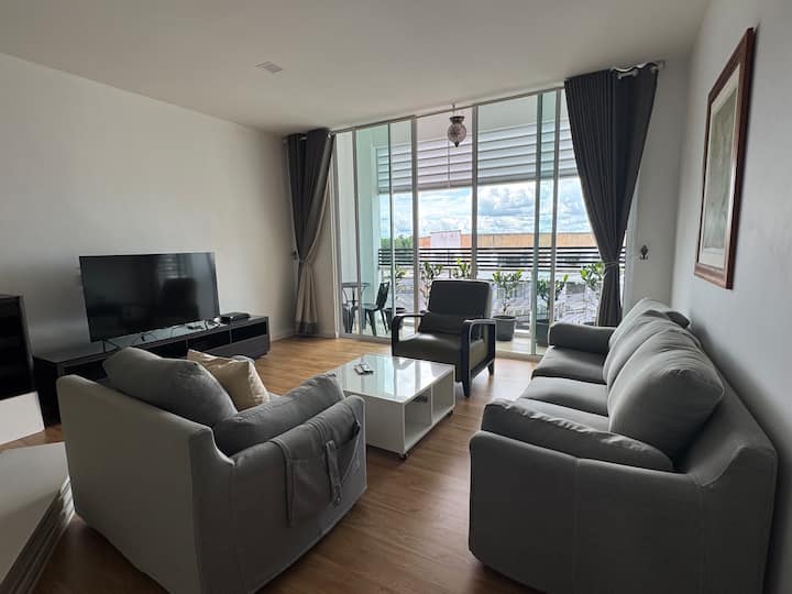 Luxury Getaway 
 & Strategic Location-lee Garden - Sibu